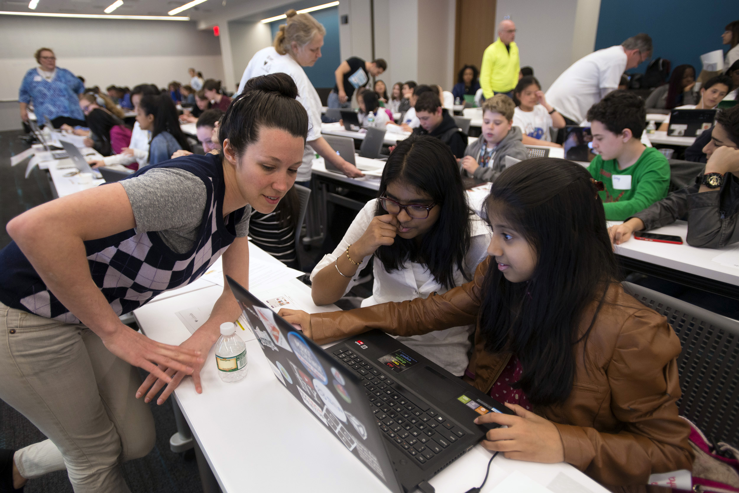 Vidcode Teaches Teens to Code Through Making Snapchat and Instagram Filters | Y Combinator